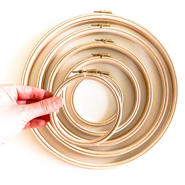 Set 10 wooden embroidery hoops | Studio Koekoek