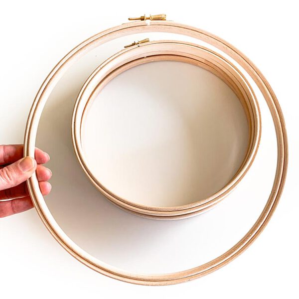 10 alternative ideas for using embroidery hoops | Studio Koekoek