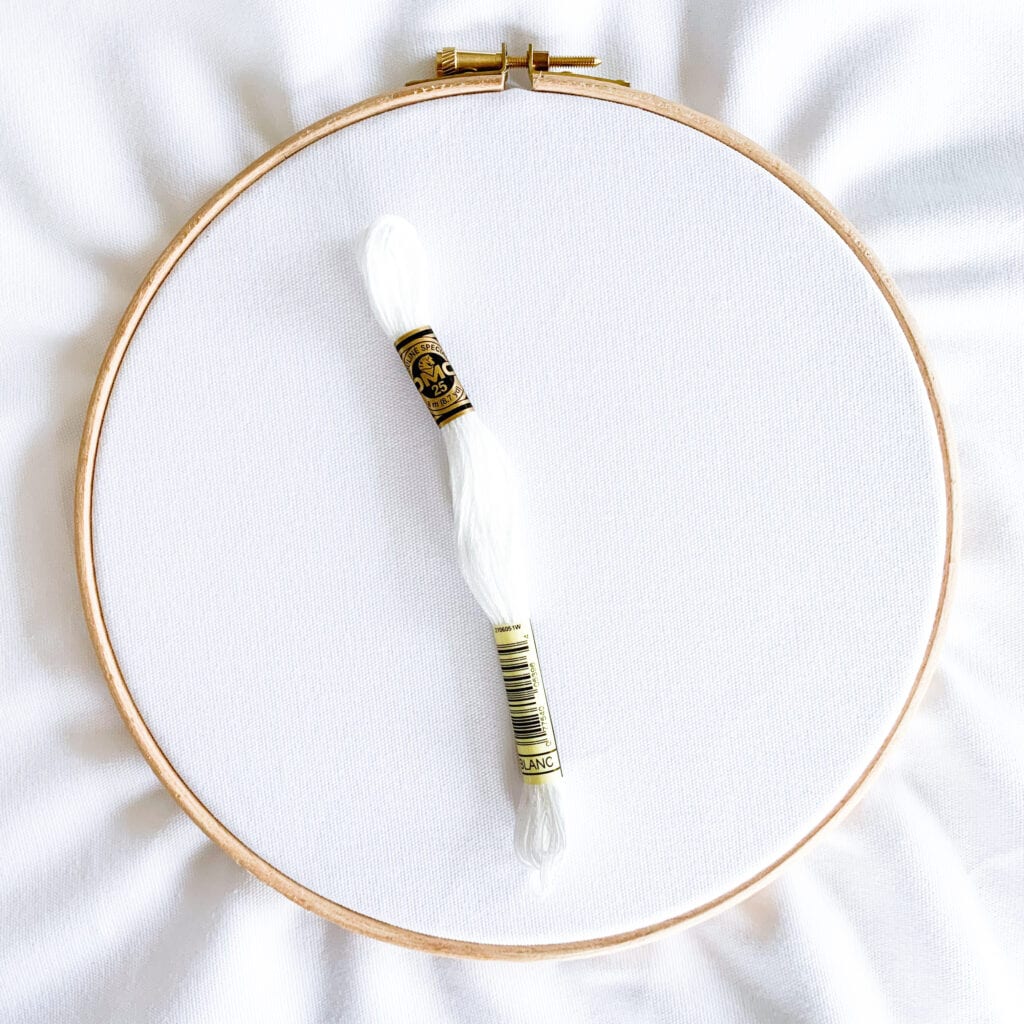 100 x 150 cm White ecological embroidery canvas | Studio Koekoek