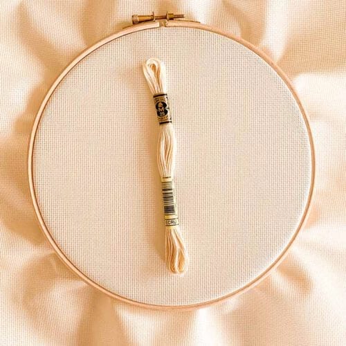 100 x 110 cm ecru Aida 18 count fabric | Studio Koekoek