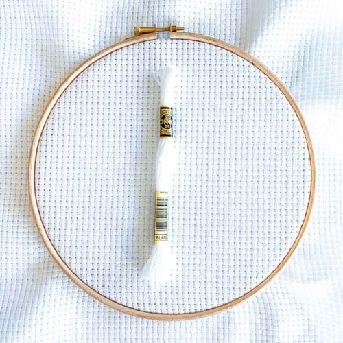 White Aida 6 count cross stitch fabric 55 x 55 cm | Studio Koekoek