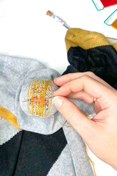How to darn clothes by hand with a darning mushroom | Darning ...