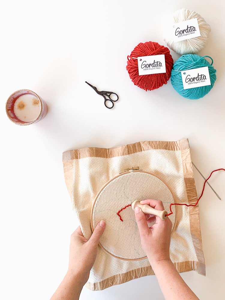 How to use the luxury wooden punch needle with ergonomic handle ...