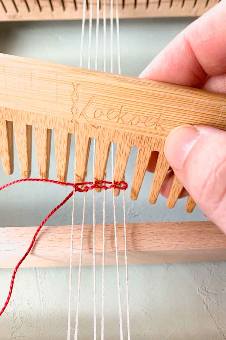 How to weave a bracelet for beginners - Studio Koekoek