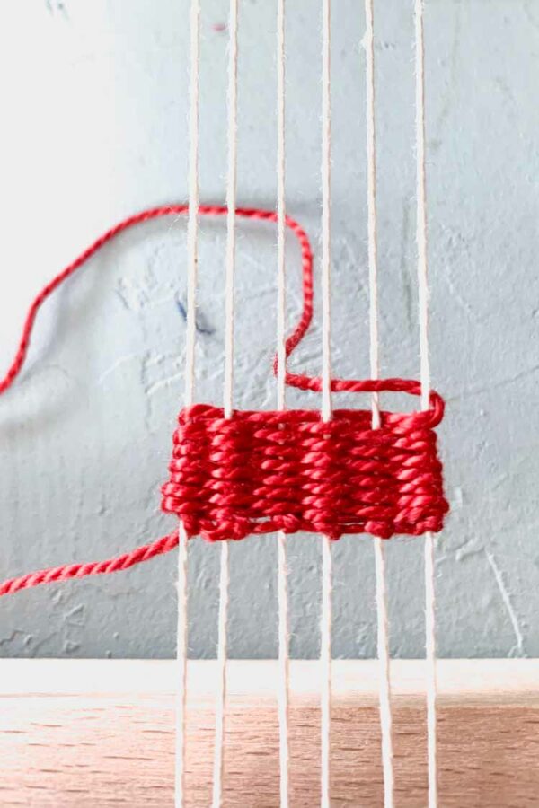 How to weave a bracelet for beginners - Studio Koekoek